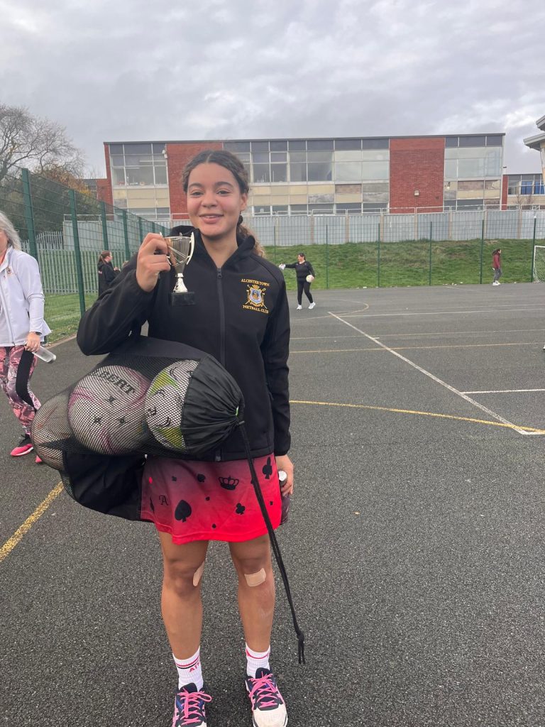 Queens so close to getting those Pearls - Alcester Town Netball Club